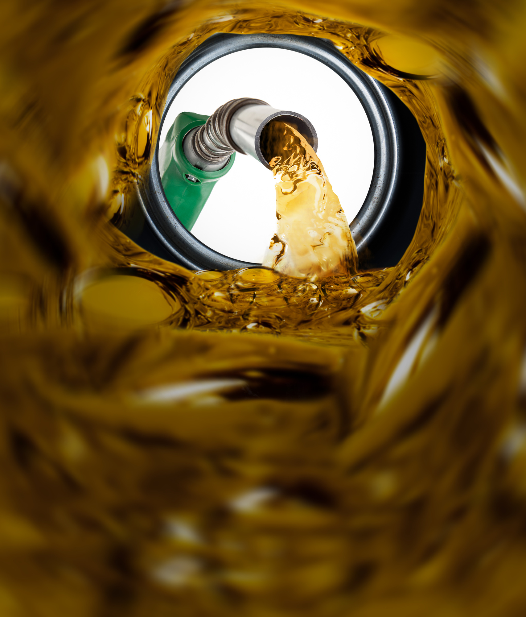 A Handy Guide for Installing Transfer Flow Fuel Tanks - Online Auto Repair